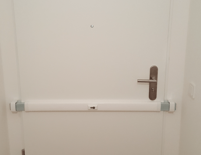 Panzerriegel / Querriegel inkl. Einbau für € in Berlin